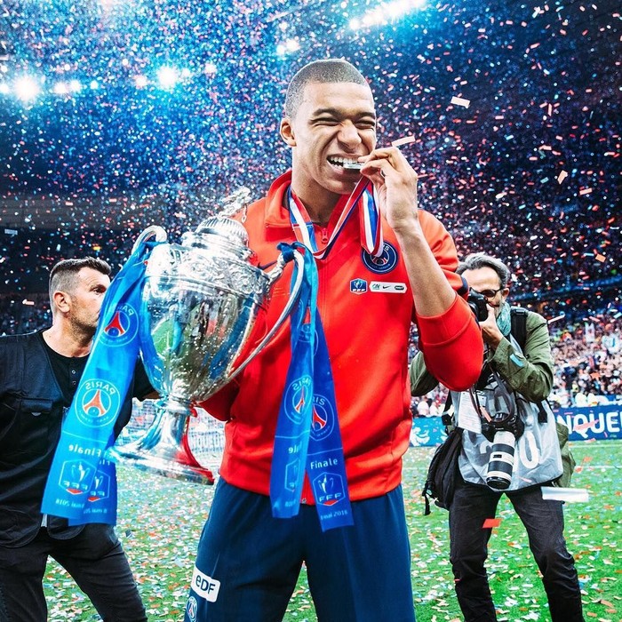 Tampilan Perut Sixpack Mbappe, Jagoan Prancis yang Cetak Gol Lawan Peru