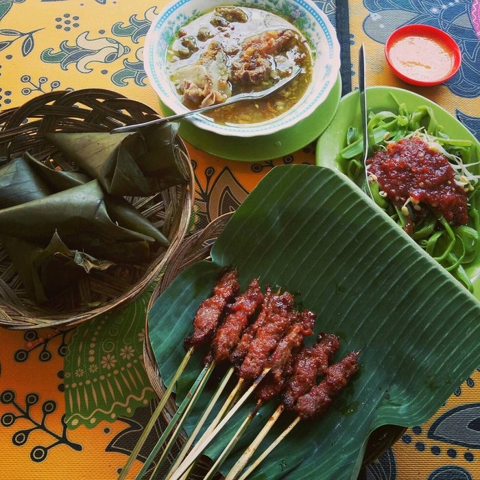 Pedas Menyengat! 10 Sate Rembiga Khas Lombok Pilihan Ini Dijamin Bikin ...
