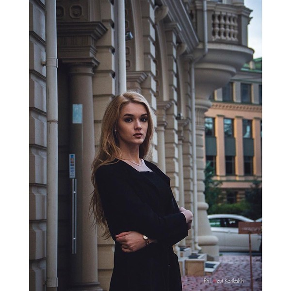 Foto: Model Cantik Rusia Mirip Barbie yang Suka Traveling