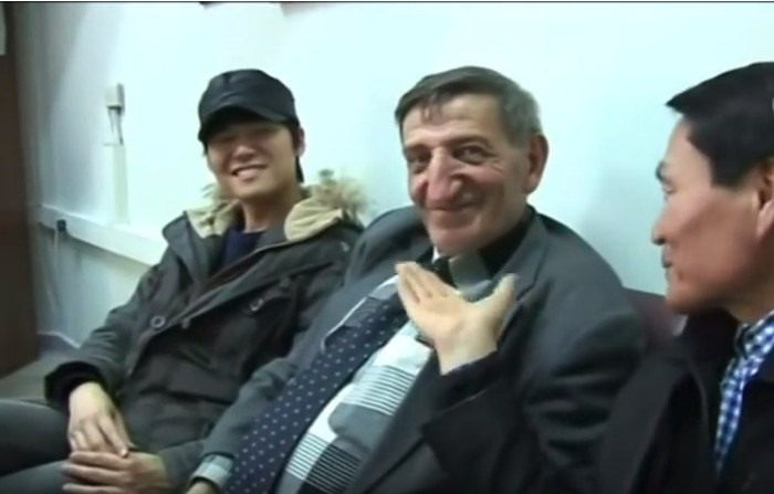 Wow, Ini Mehmet Ozyurek Pemilik Hidung Terbesar dan Termancung di Dunia!