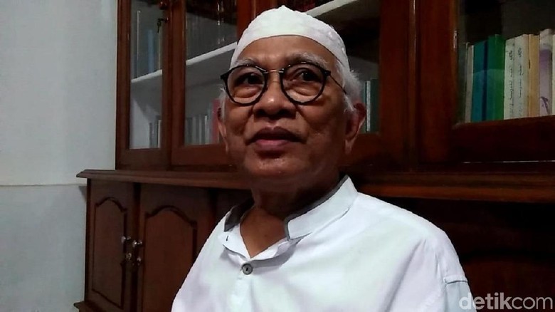 Sosok KH Bisri Syansuri di Mata Gus Mus: Kiai yang Lurus Sosok KH Bisri Syansuri di Mata Gus Mus: Kiai yang Lurus