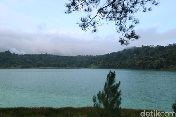Foto: Danau Linow yang Instagrammable di Tomohon