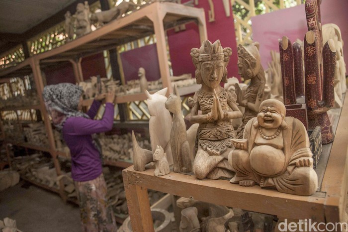 Berkenalan dengan Kerajinan Batik Kayu Krebet Khas Yogyakarta