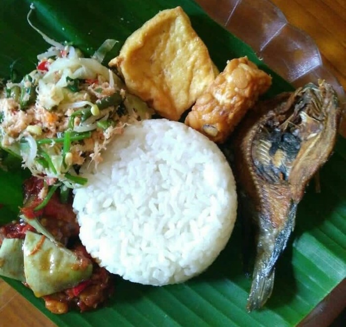 Yuk, Sarapan Sego Gudangan yang Sehat, Segar dan Murah!