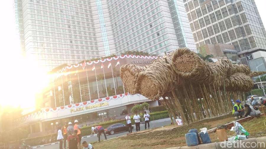 Makna di Balik Seni Bambu Getah Getih Karya Joko Avianto