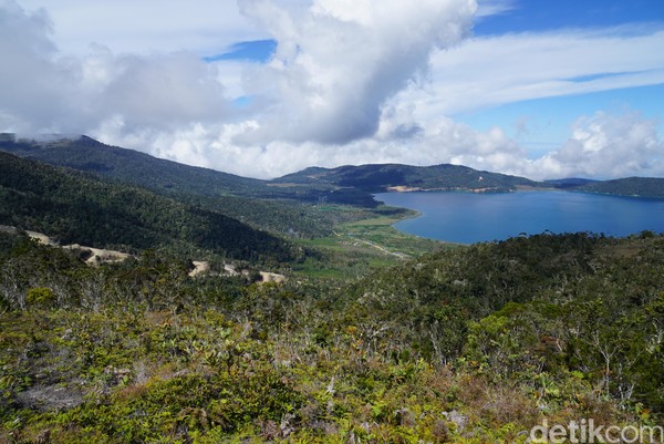 Foto: Pesona Danau Kembar dari Arfak yang Dipuji Jokowi