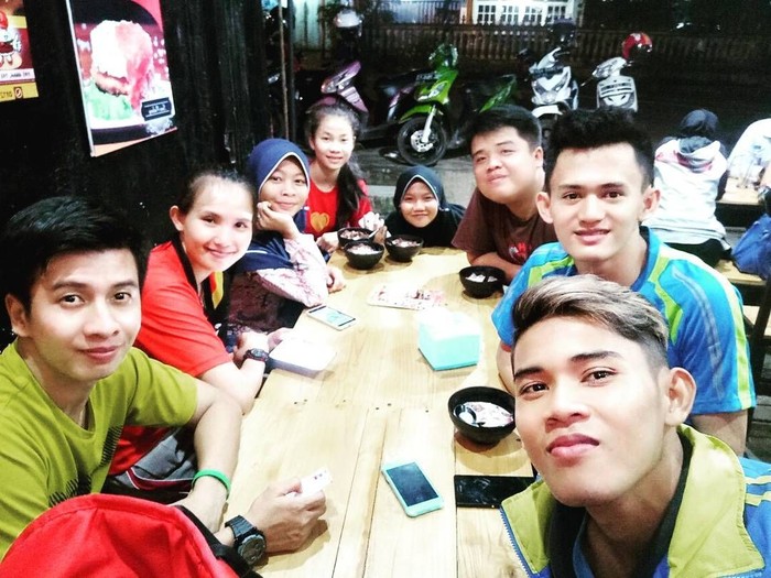 Cantiknya Wewey Wita, Penyumbang Emas di Pencak Silat Saat Makan Bareng ...