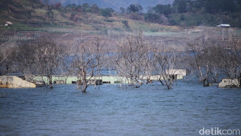 'Kota Mati' di Waduk Jatigede Sumedang