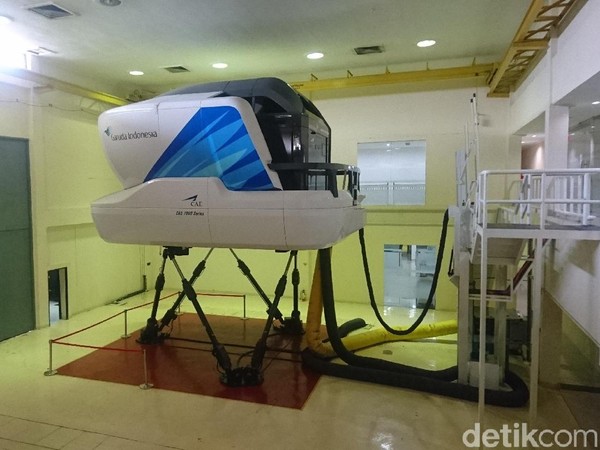 Foto: Mengintip Simulator Kokpit Pilot Garuda Indonesia