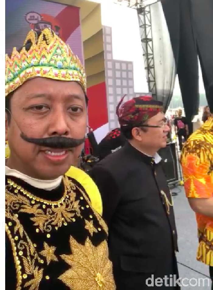 Foto: Rommy Koco, Ketum PPP Berkostum Gatot Koco
