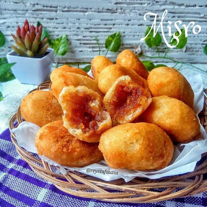 Sore Ini Ngemil Combro dan Misro, Jajanan Murah Meriah yang Bikin Nagih