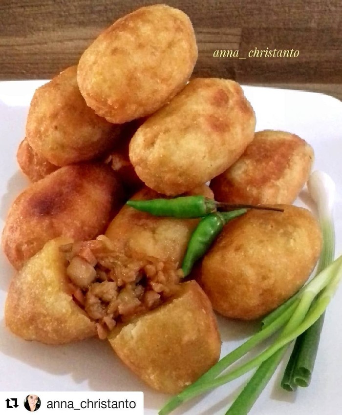 Sore Ini Ngemil Combro dan Misro, Jajanan Murah Meriah yang Bikin Nagih