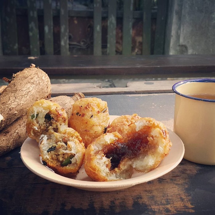 Sore Ini Ngemil Combro dan Misro, Jajanan Murah Meriah yang Bikin Nagih