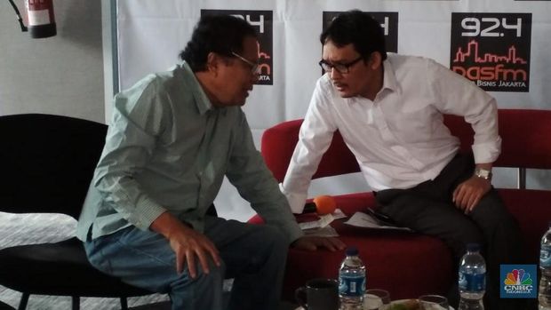 Si Rajawali Ngepret Rizal Ramli Sebut Jokowi Tukang Ngeles Si Rajawali Ngepret Rizal Ramli Sebut Jokowi Tukang Ngeles