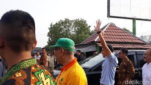 Kisah Clara Sumarwati, Pendaki Indonesia Pertama di Puncak Everest