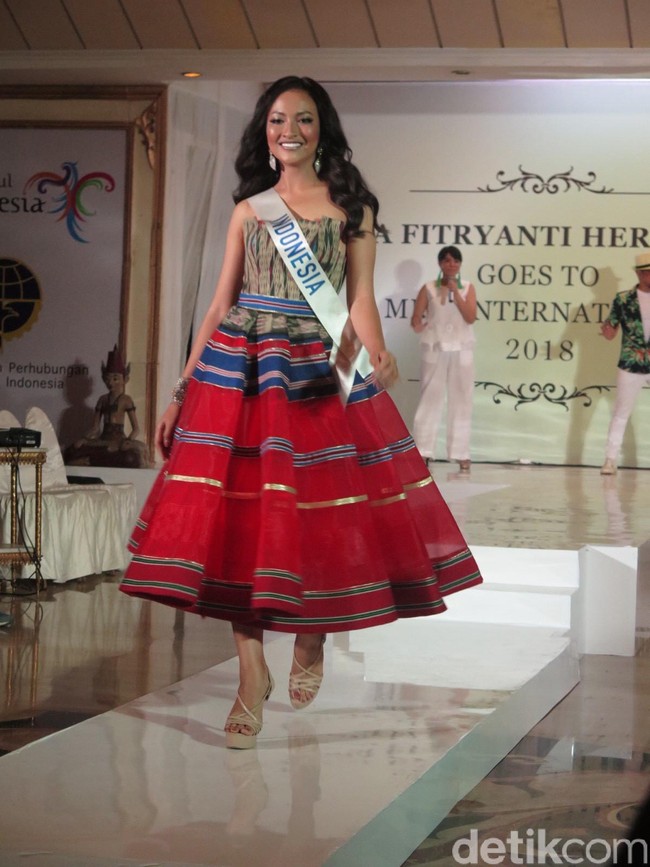Cantiknya Vania Fitryanti, Wakil Indonesia di Miss International 2018
