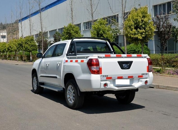 Mobil Pick-up China yang Katanya Mirip Esemka Digdaya