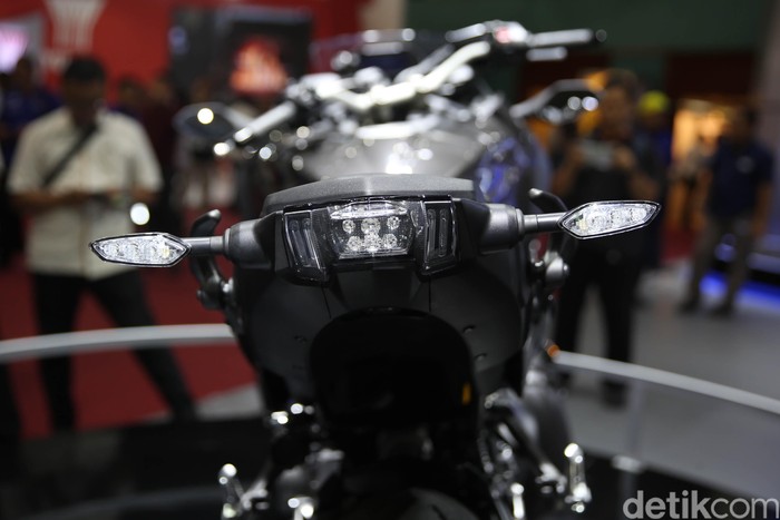 Tampang Sangar Moge Roda Tiga Yamaha Niken
