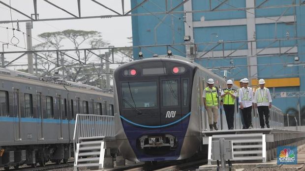 Jokowi Sebut Tarif MRT Jakarta Rp 8.000 sampai Rp 9.000 Jokowi Sebut Tarif MRT Jakarta Rp 8.000 sampai Rp 9.000