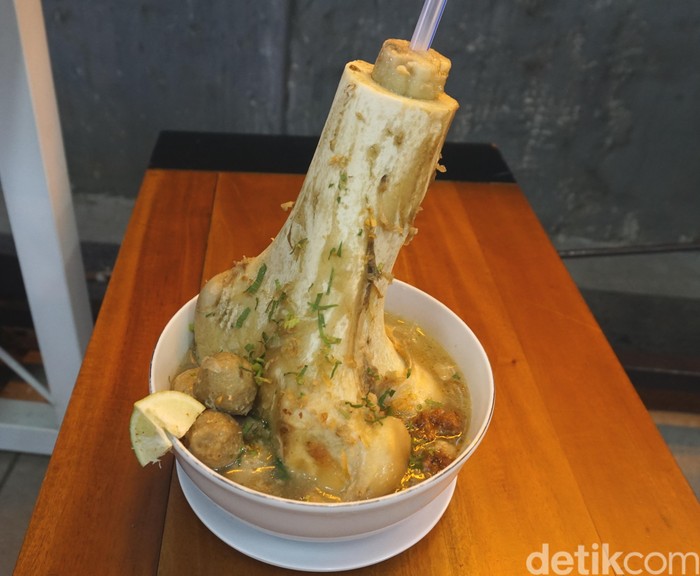 10 Bakso Viral yang Pernah Heboh di Medsos, Ada Bakso Cumi Raksasa dan ...