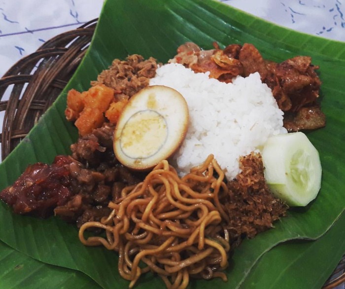 Lapar Berat? Yuk, Sarapan Nasi Langgi, Ramesan Nasi Plus Aneka Lauk