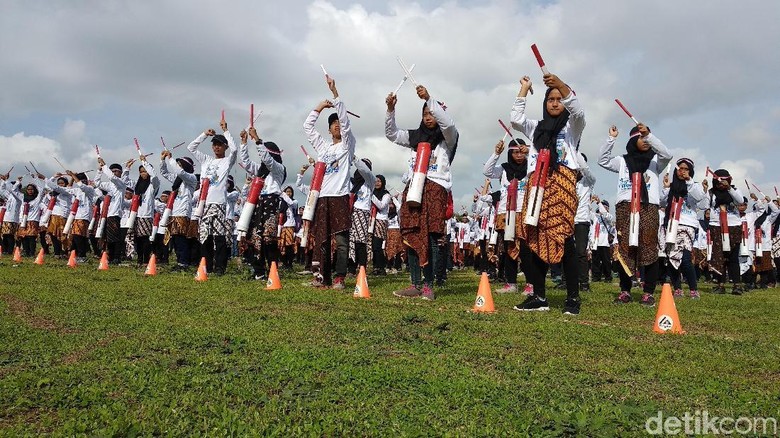 Seni Rontek dengan 5000 Pemain di Pacitan Kembali Pecahkan Rekor MURI