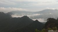 Gunung Burangrang: Tiket, Jam Buka, dan Pilihan 4 Jalur Pendakian