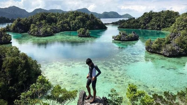 Terbuai Keindahan Blue Lagoon Labengki di Konawe