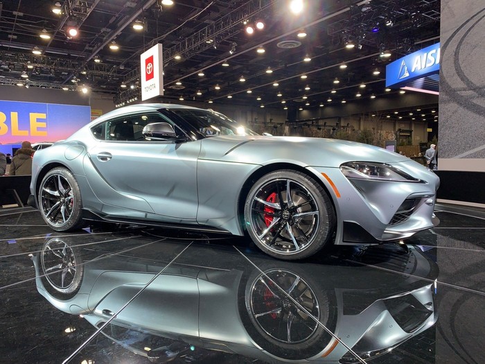 Keren Banget, Mobil Balap Toyota Supra