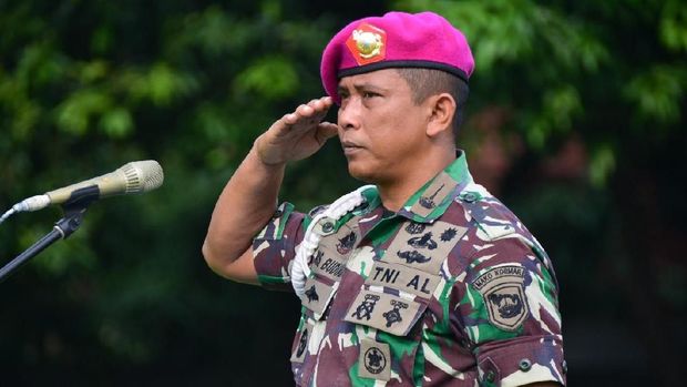 TNI Netral di Pemilu, Prajurit Marinir Diingatkan Tak Pose Jari Khas Paslon TNI Netral di Pemilu, Prajurit Marinir Diingatkan Tak Pose Jari Khas Paslon