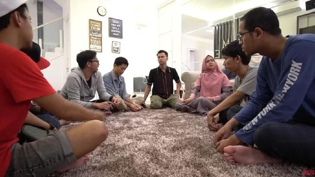 Raih 9 Juta Pengikut di Channel YouTube, Ria Ricis Kena Prank sampai Nangis Raih 9 Juta Pengikut di Channel YouTube, Ria Ricis Kena Prank sampai Nangis