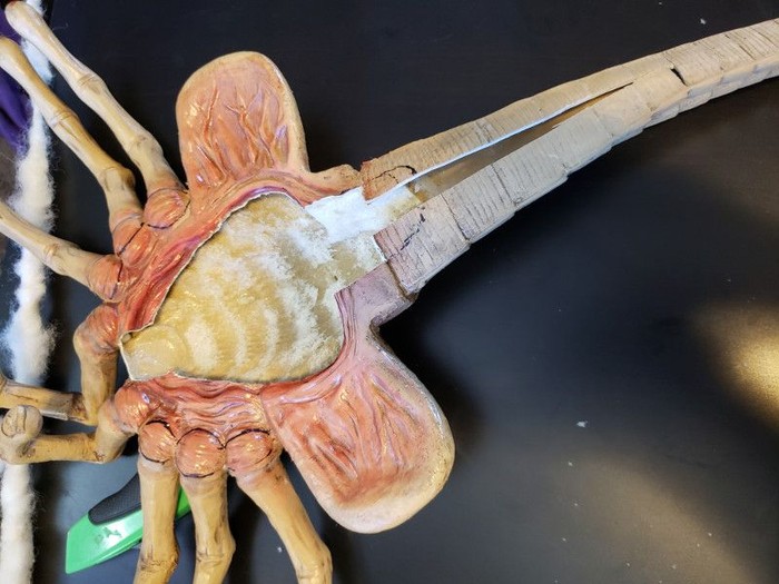 Potret Ketika Alat CPAP Diubah Jadi Alien Facehugger