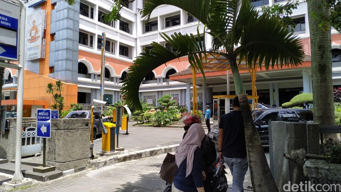 Penampakan Gedung Pos Bandung Pasca Pak Pos Tak Digaji