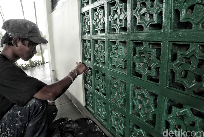 Melihat Keunikan Arsitektur Musala Babah Alun di Kolong Tol Jakarta