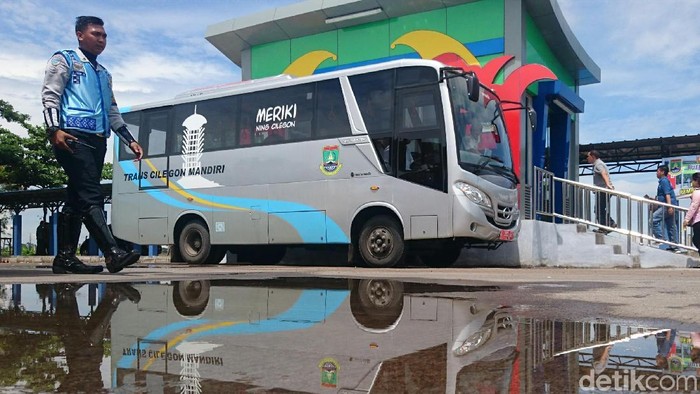 Bus Trans Cilegon Jalan Lingkar Selatan Diuji Coba