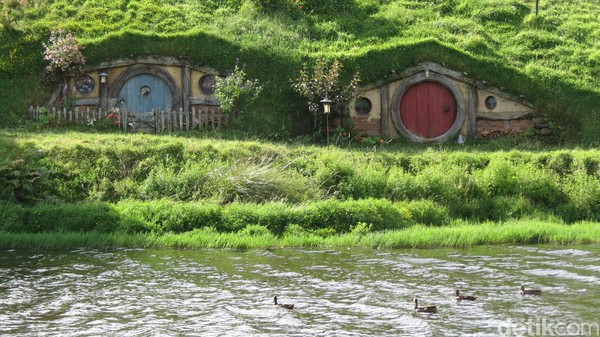Foto: Rumah Hobbit di Selandia Baru, Niat Banget Bikinnya
