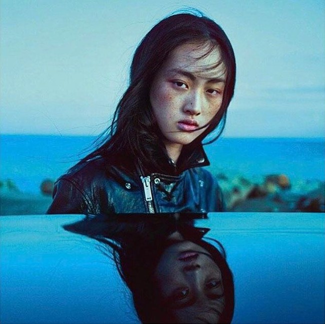 Potret Li Jingwen, Model Zara yang Jadi Viral Gara-gara Freckles