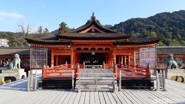 Foto: Keindahan Kuil Terapung Kebanggaan Jepang