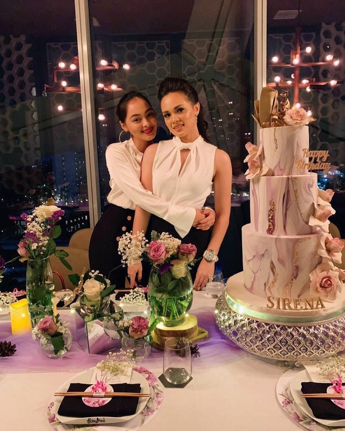 Anggunnya Puteri Indonesia Lingkungan 2019, Jolene Marie Saat Nikmati ...