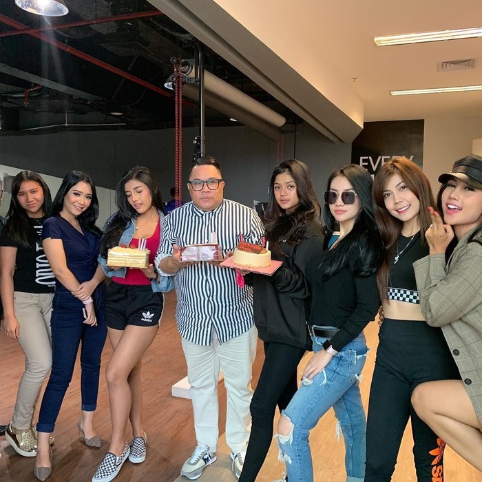 Gaya Kulineran Hits Vieranni, Model Cantik yang Dirayu Vicky Prasetyo