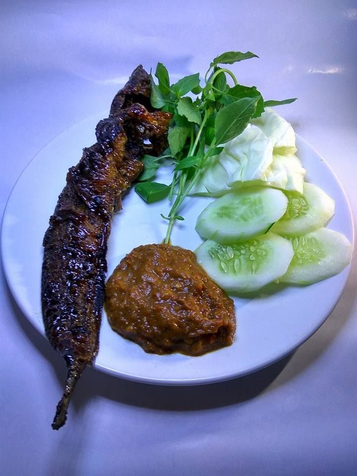 20 Pecel Lele Sedap Mantap