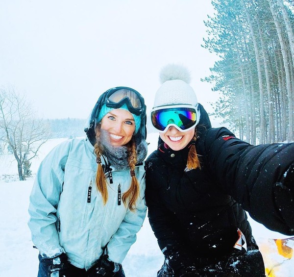 Foto: Intip Liburannya Robin Bone, Atlet Cantik Lompat Galah