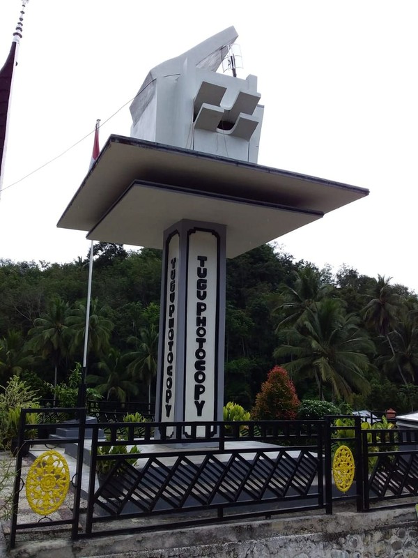 Foto: Ini Tugu Photocopy yang Hebohkan Dunia Maya Foto: Ini Tugu Photocopy yang Hebohkan Dunia Maya