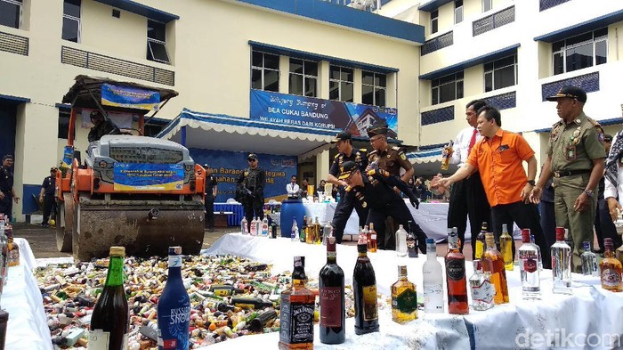 Bea Cukai Musnahkan Sex Toys Hinga Liquid Vape Senilai Rp 770 Juta