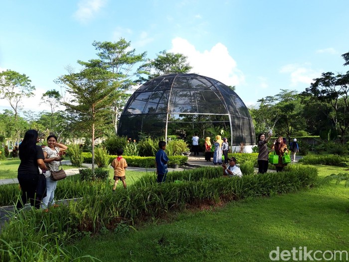 Potret Kebun Raya Terbaik di Indonesia 2023, Punya Taman Labirin