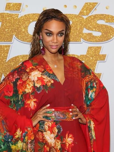 Jadi Model Sampul Majalah Baju Renang Tertua, Tyra Banks Tetap Memesona Jadi Model Sampul Majalah Baju Renang Tertua, Tyra Banks Tetap Memesona