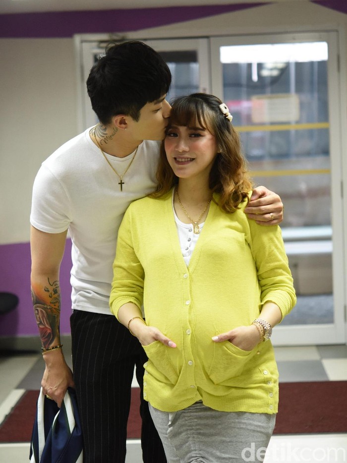 Lee Jeong Hoon dan Moa Jelaskan soal Wajah Anak yang Diubah Jadi Binatang Lee Jeong Hoon dan Moa Jelaskan soal Wajah Anak yang Diubah Jadi Binatang