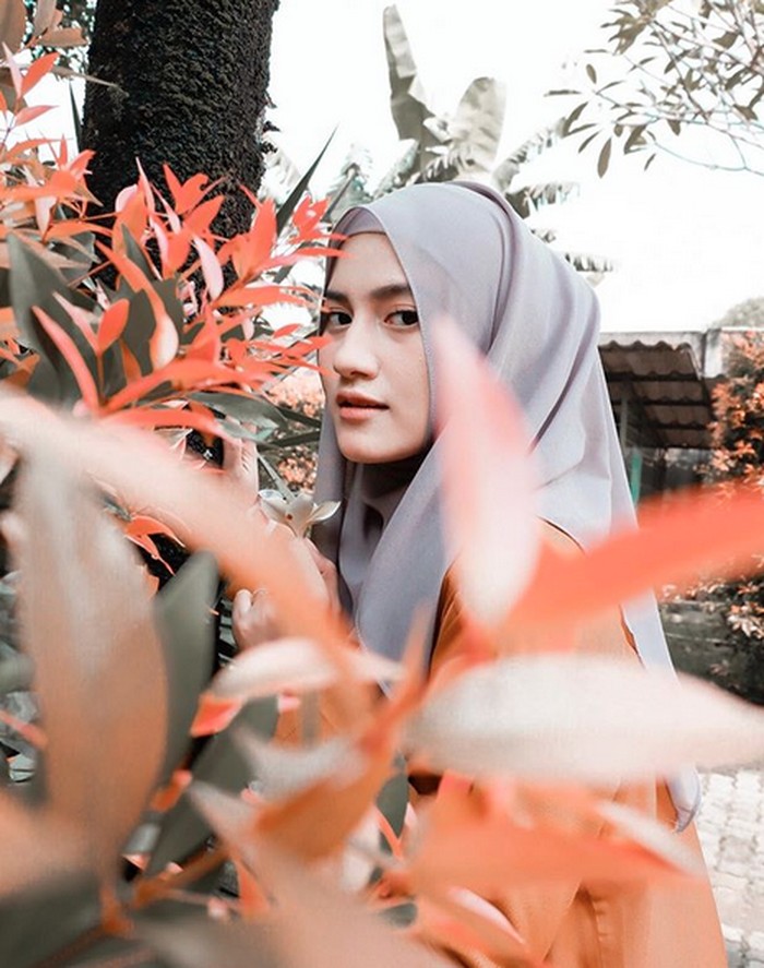 Silvia Anggraini Si Cantik Berhijab yang Akrab dengan Aliando