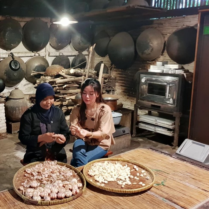 Gaya Kulineran Gwen Priscilla yang Dinikahi Mantan Suami Diana Pungky