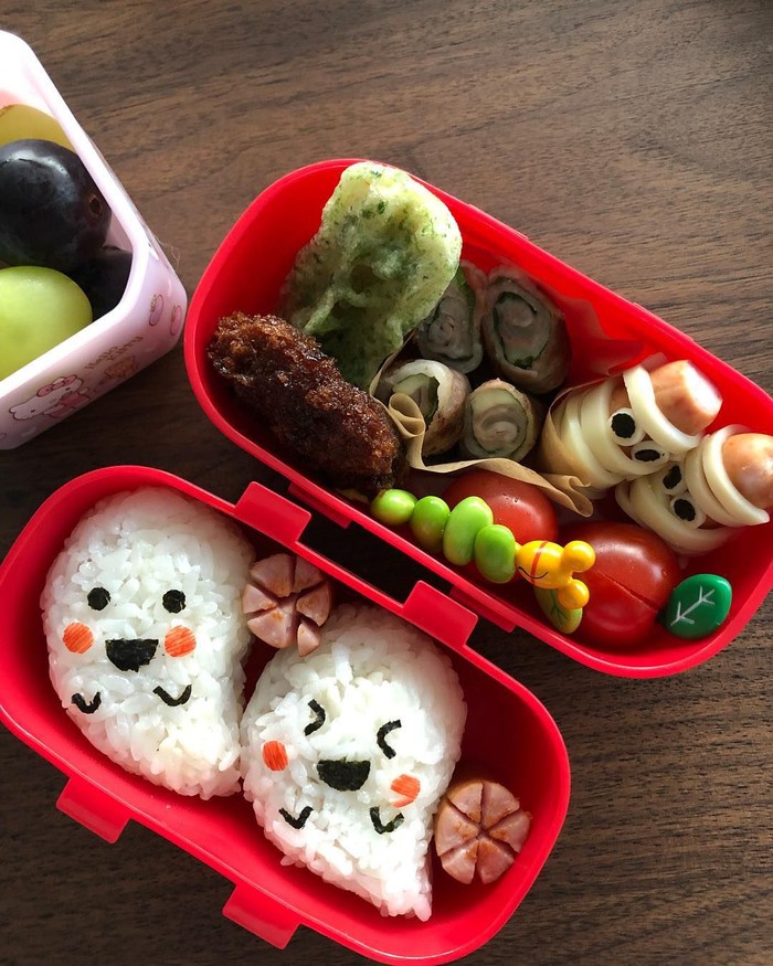Contek 10 Ide Onigiri Bento ini Buat Bekal Sekolah si Kecil